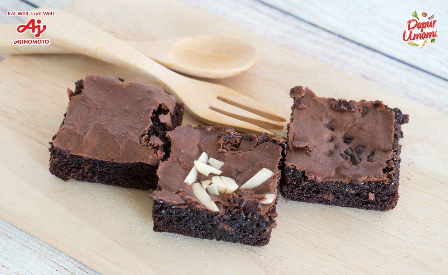 Resep Fudgy Brownies yang Lembut dan Shiny Crust - Dapur Umami